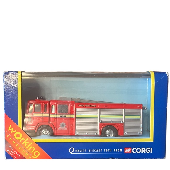 Corgi | Accents | 33 Corgi 6590 Volvo Fire Engine City Fire Brigade ...